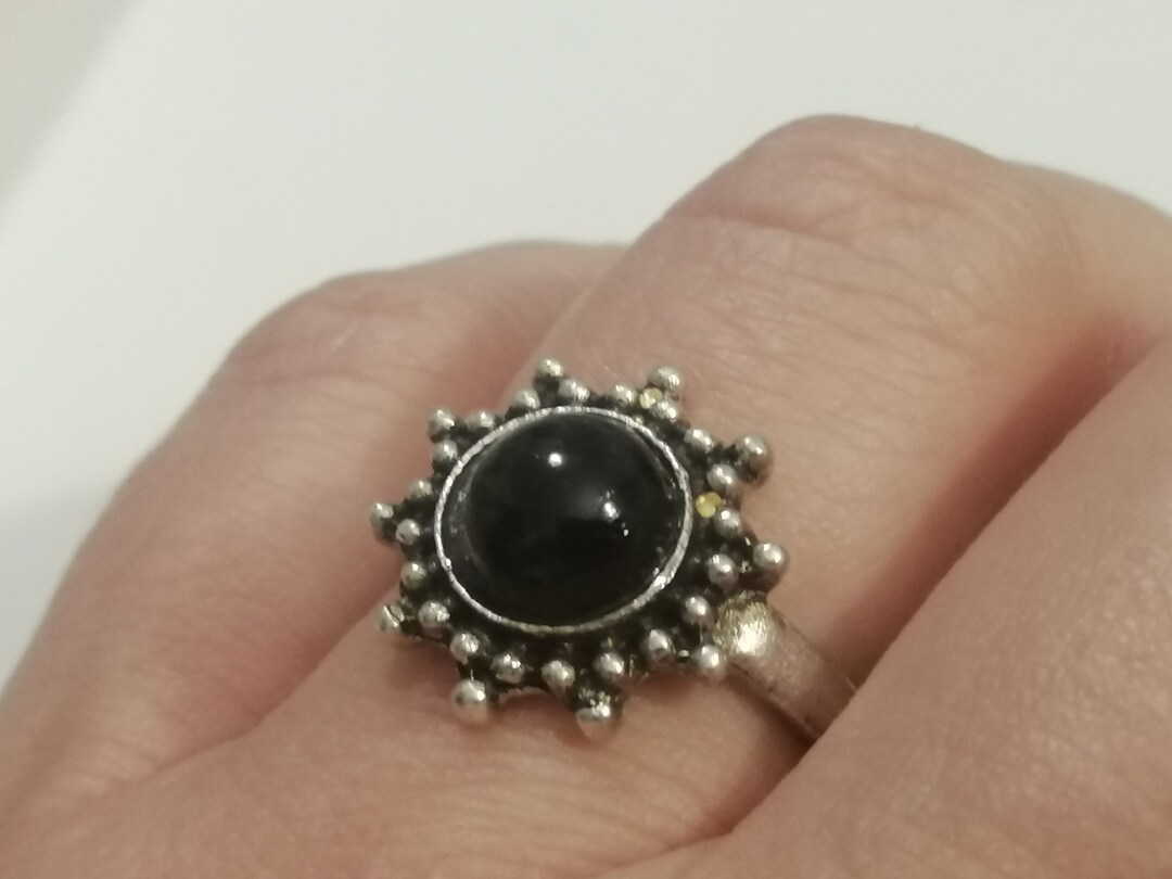 Vintage Tibetan Ring With Blabk Stone Nepal Tibetan Boho Ring Flower ...