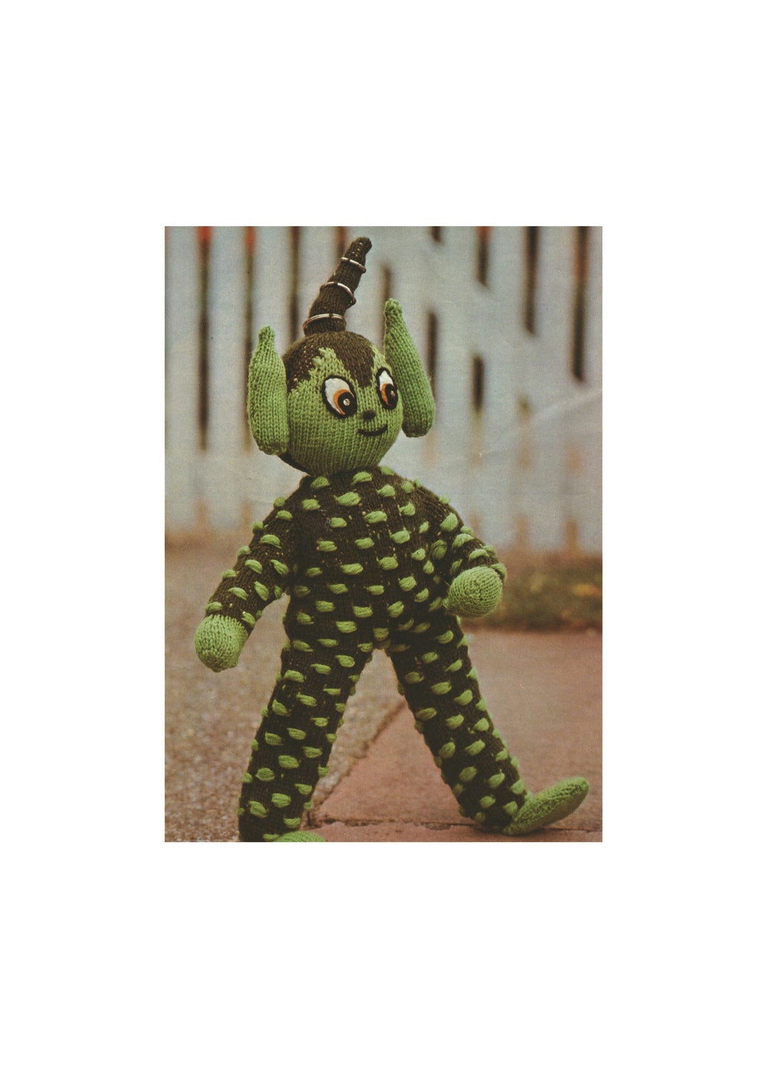 Alien Toy Knitting Pattern PDF Space Alien, Alien Spaceman, Knitted Toy ...