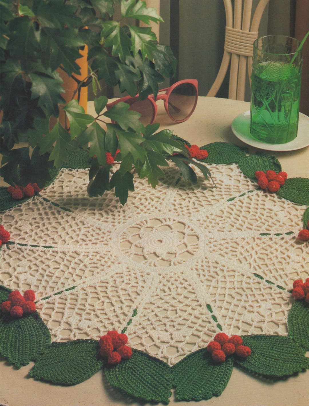Holly Leaf Doily Crochet Pattern PDF Christmas Doily, X-mas Table ...