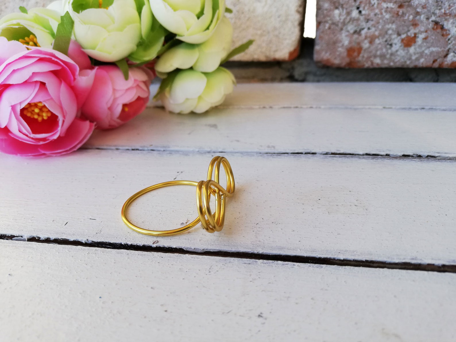 Infinity Place Card Holder, Gold Place Card Holder, Escort Card Holder ...