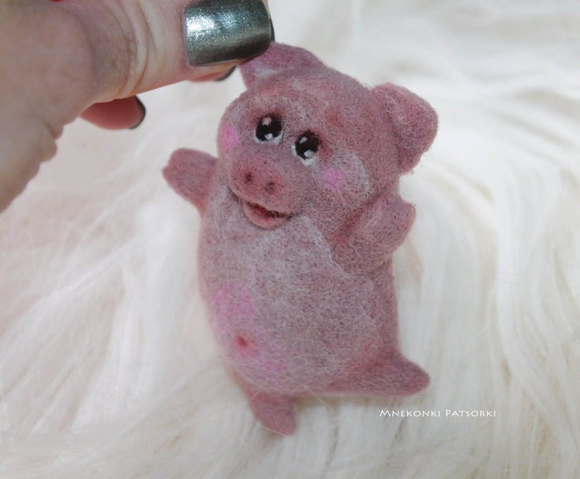 Needle Felting Pink Pig Made to Order Needle Felted Brooch Pink Piggy ...