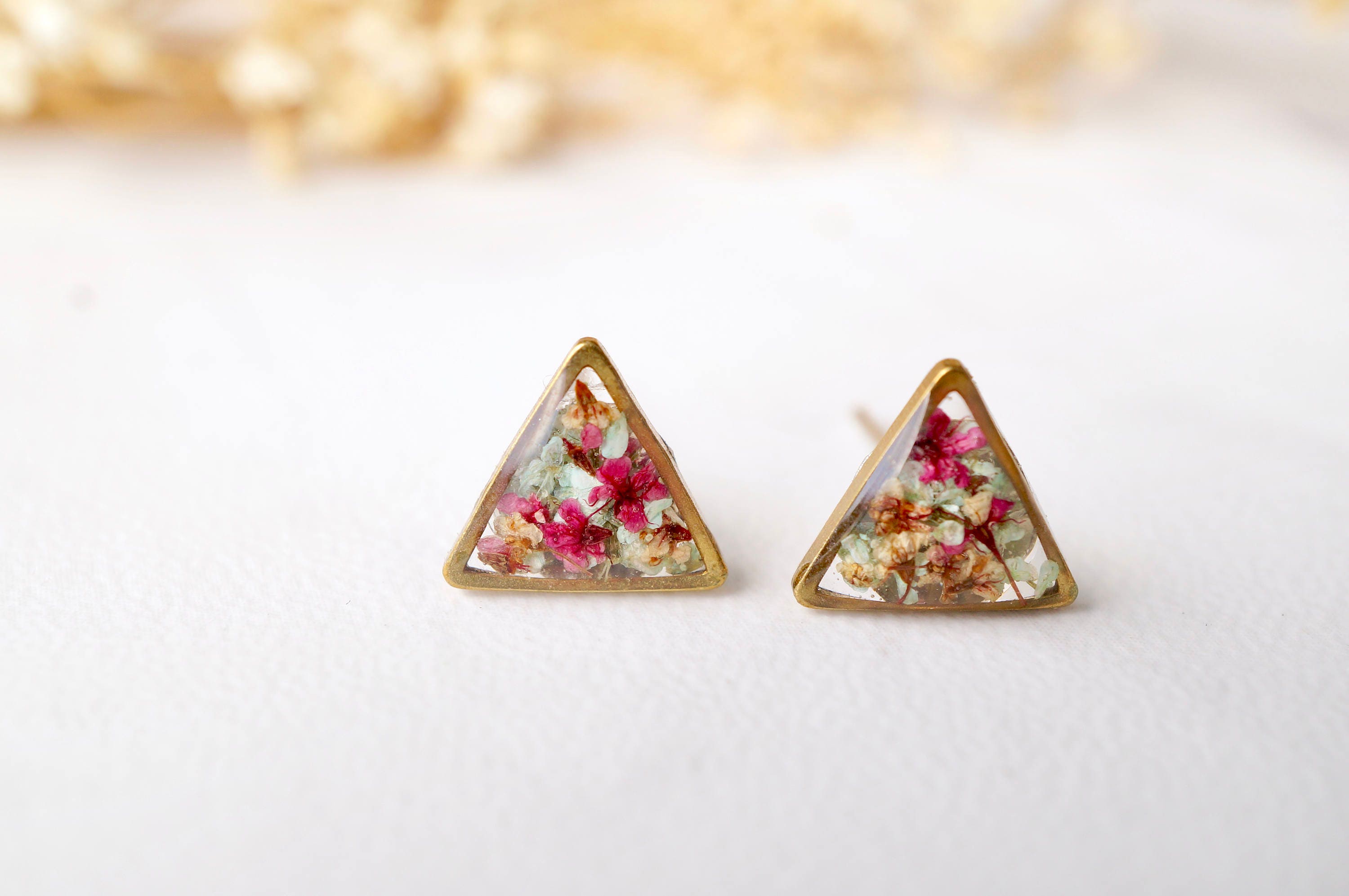 Real Pressed Flowers and Resin Triangle Stud Earrings in Baby - Etsy