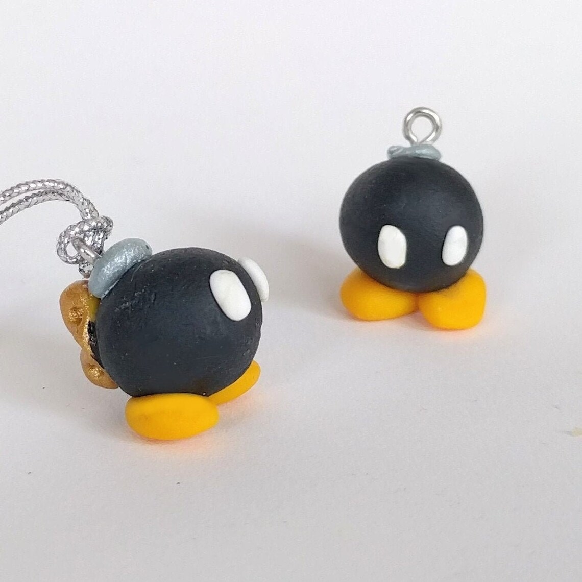 Bob-omb Battlefield Charm - Black or Pink! - Keychain - Super Mario 64 ...