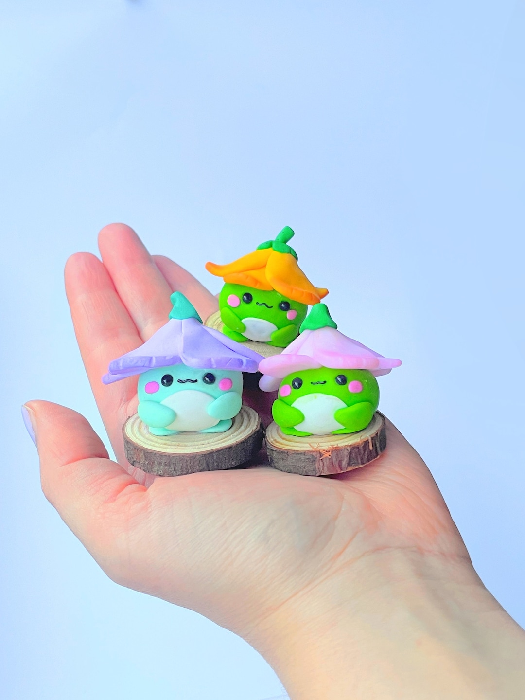 Cute Handmade Froggy Figurines With Flower Hat - Cottagecore Desk Buddy ...