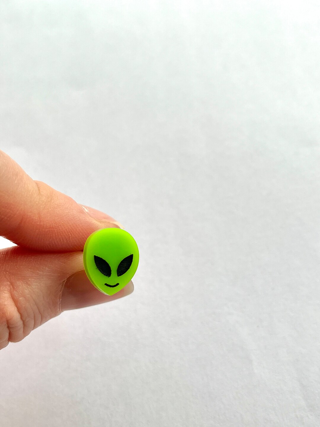 Retro Alien Head Lasercut Earrings - Etsy