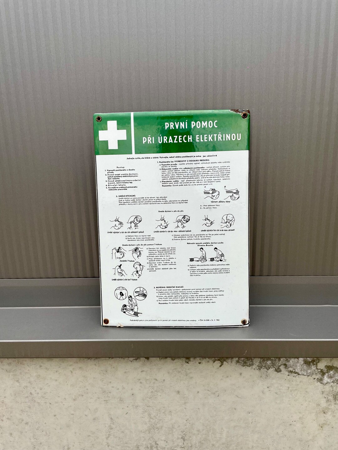 Vintage Enamel Metal First Aid Sign Czech First Aid for Electric Shock ...