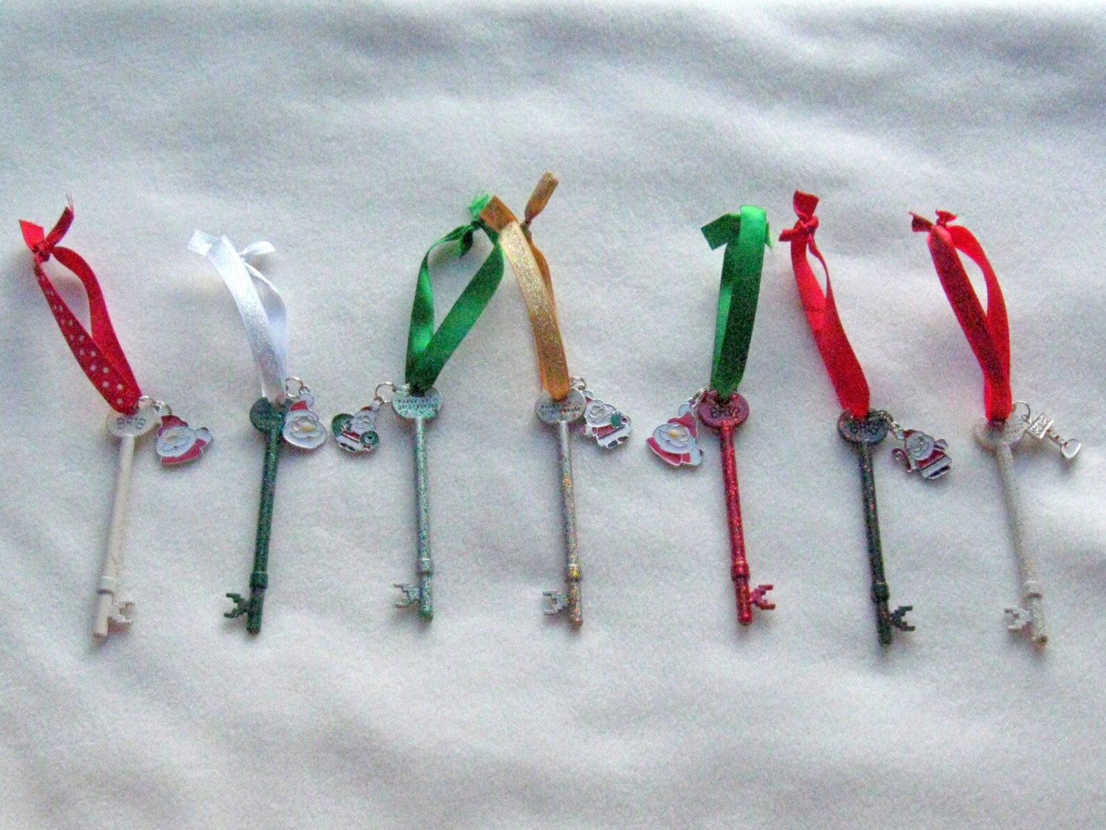 MAGIC SANTA KEYS - Large - How Santa Gets in When You Don't Have a ...