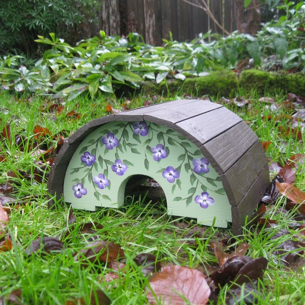 Toad House - Etsy