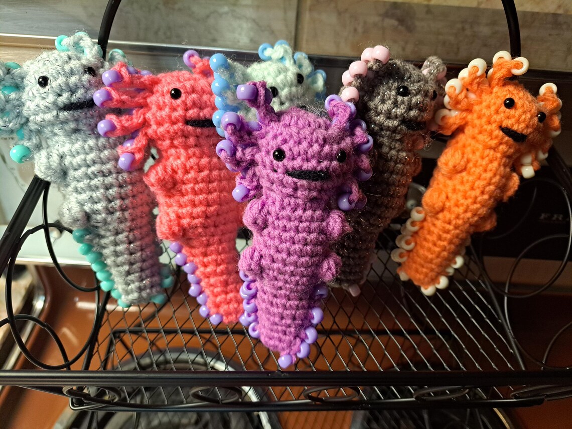 Crochet Your Own Fidget Axolotl Pattern – Perfect for Anxiety & Focus ...
