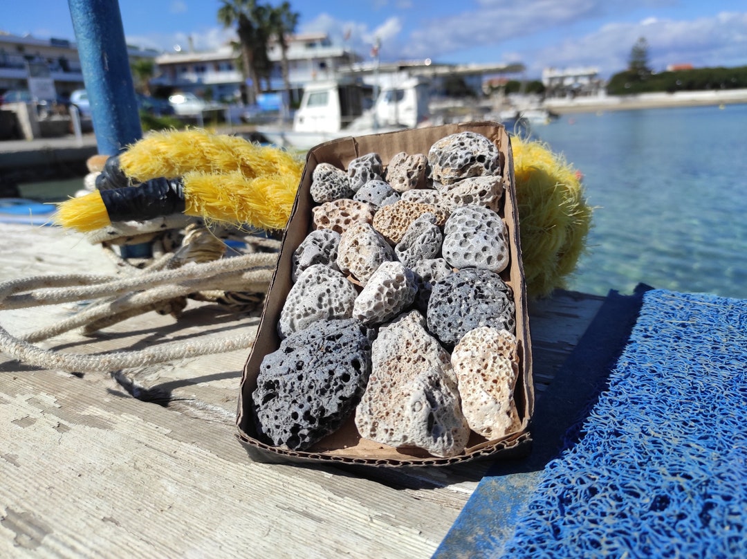 20 Natural,volcanic Beach Rocks for Crafts.aquarium or Fish Tank Beach ...