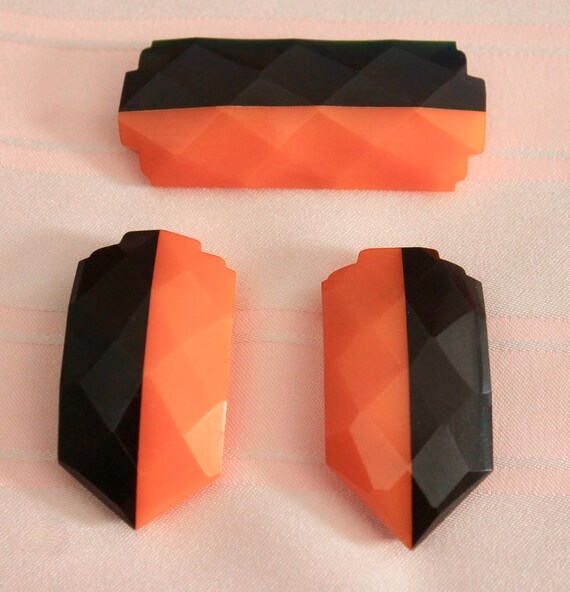 Vintage plastic shoe clips - Gem