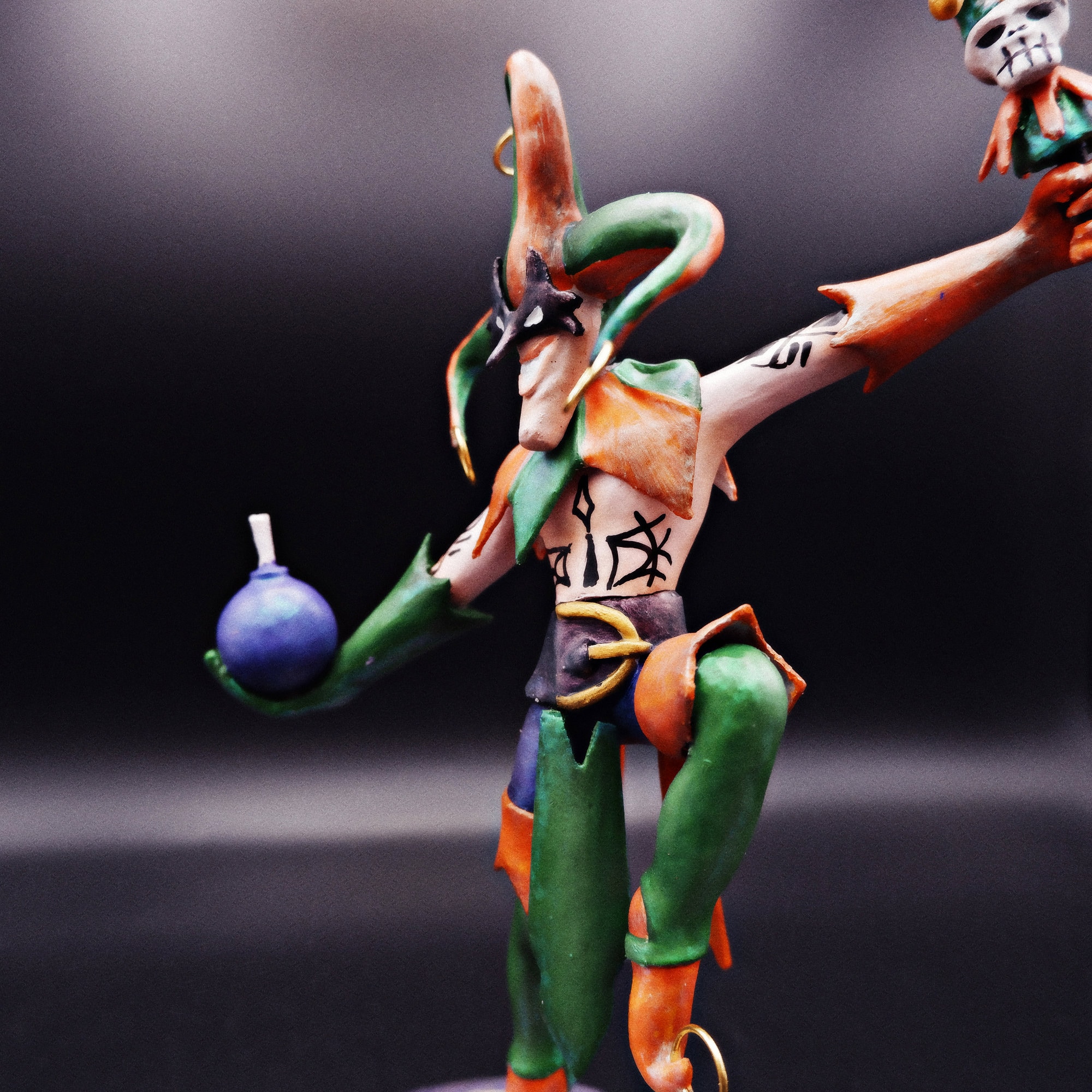 Custom Statue Statue Green Jester Gauntlet Dark Legacy 1/9 | Etsy