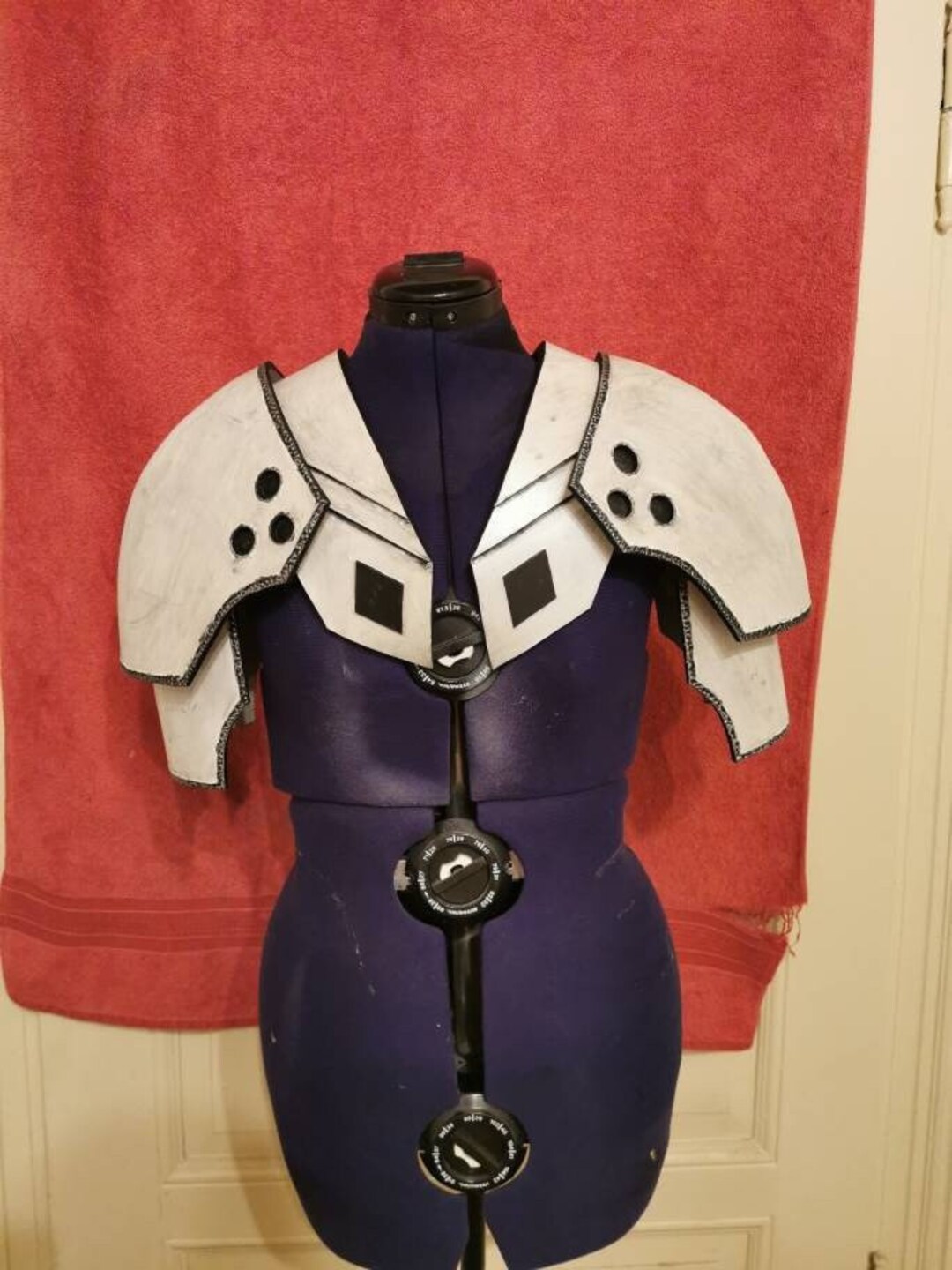 Sephiroth Shoulder Armor - Final Fantasy Cosplay - Foam Armor - Etsy