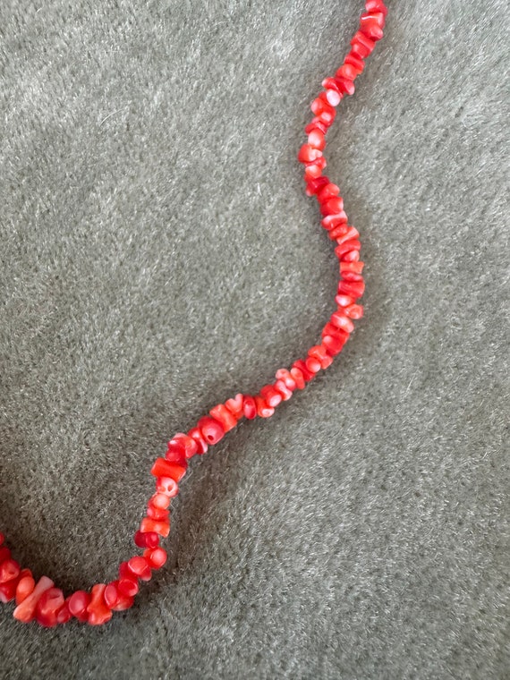 Vintage red Coral chip necklace, red color salmon cor… - Gem