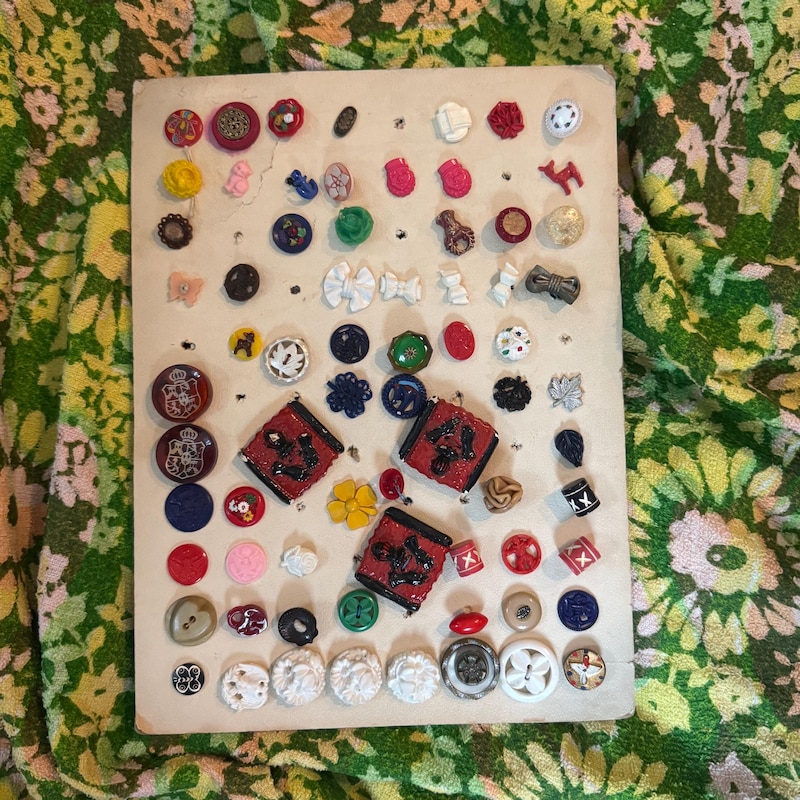 Vintage Buttons - Etsy