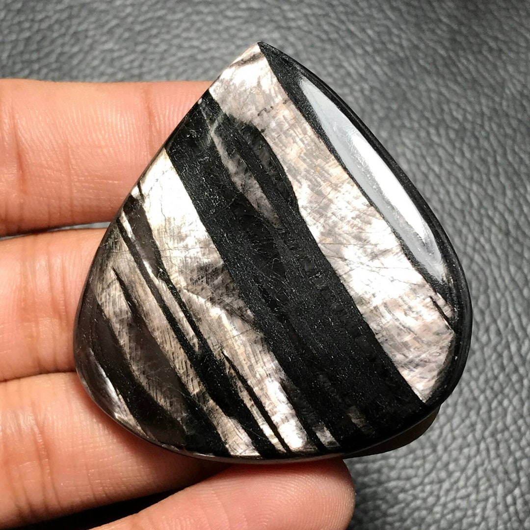 Hypersthene Cabochon...pear Cabochon...48x46x6 Mm...134 - Etsy