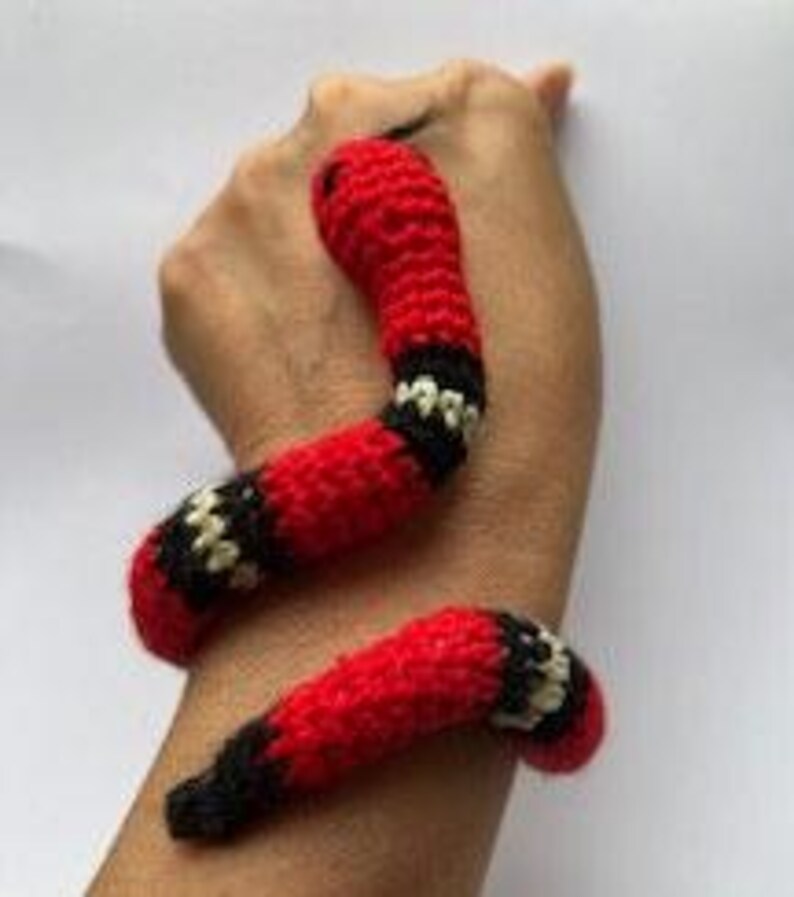 Crochet PATTERN Coral Snake | Crochet Bracelet Snake Amigurumi Pdf in ...