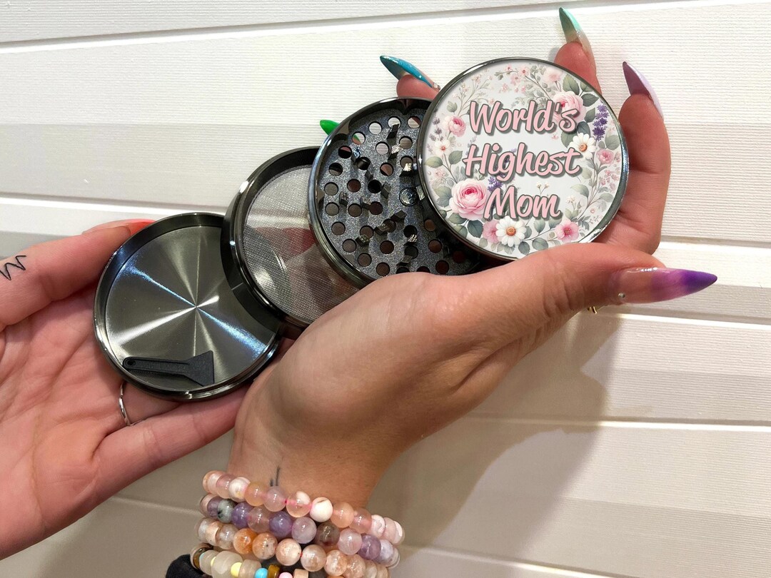 World's Highest Mom Herb Grinder, Accessories Gift for Mom, Funny ...