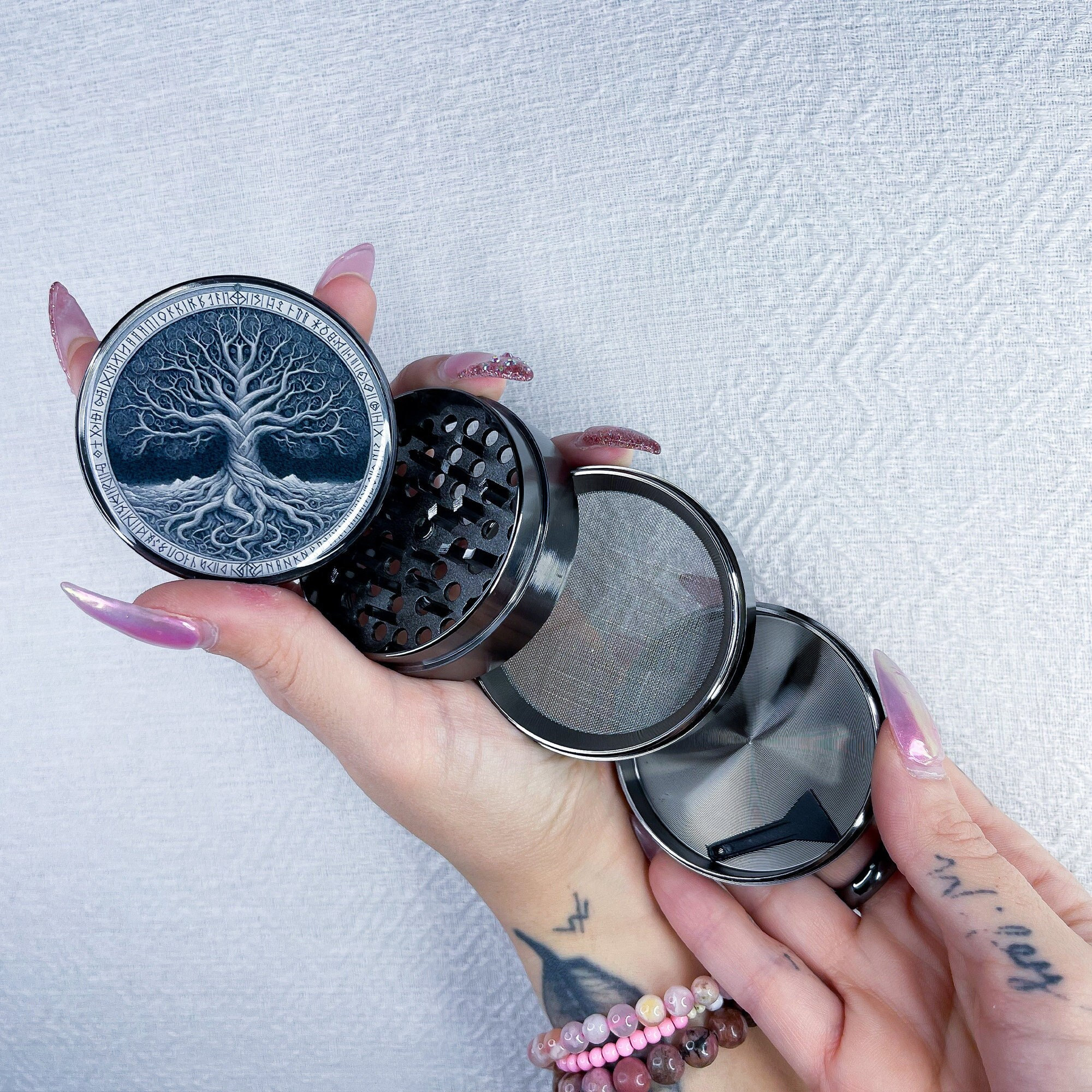 Old Norse Sacred Tree of Life, Viking Grinder, Cool Gadgets, Yggdrasil ...