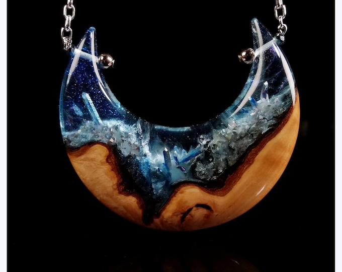 Resin Moon Crystal Necklace, Glowing Moon, Modern Necklace, Crescent ...