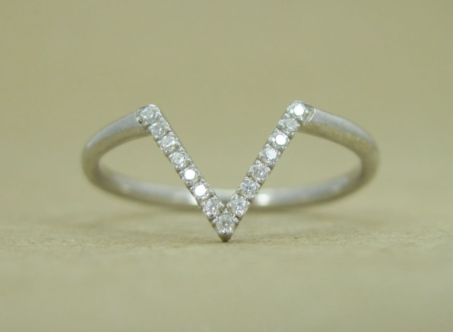 Chevron Diamond Ring Curved Wedding Band Pave V Ring - Etsy