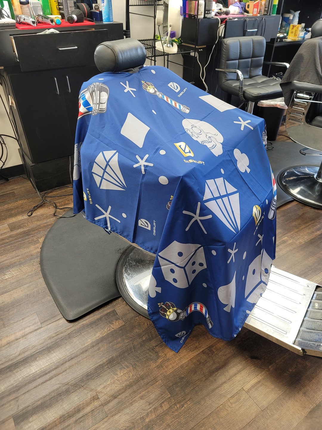 LUXURY Diamond Pro Cape by DISRUPT: Oversize BARBER 60x 70 Cape - Light ...