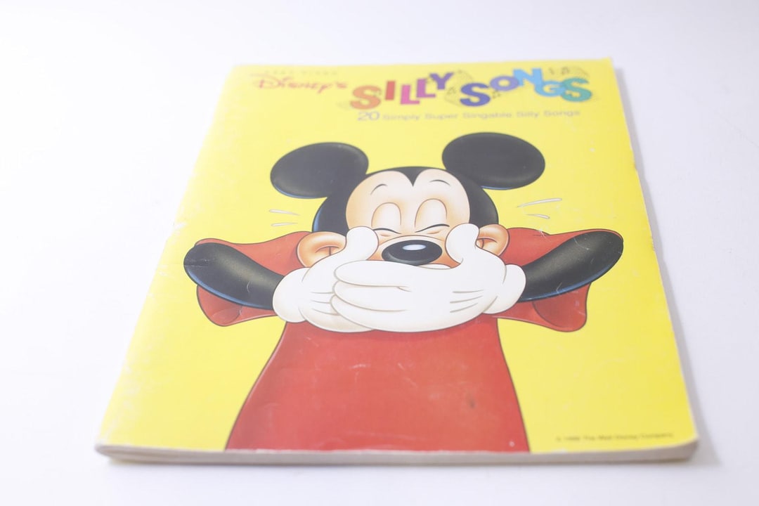 Disney, Silly Songs, Sheet Music, 1990, Hal Leonard, Book, Score, Note ...