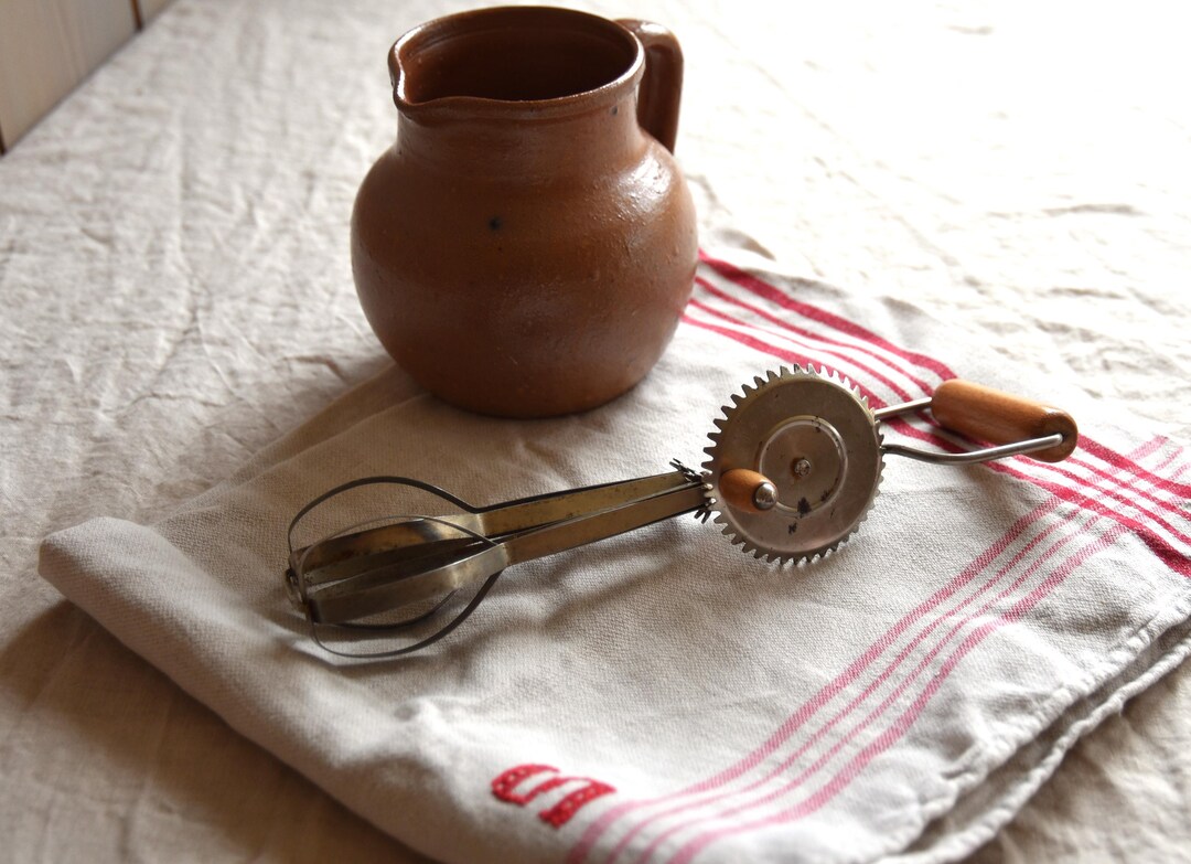 Antique Hand Whisk, Mechanical Hand Mixer, Country Kitchen, Country ...