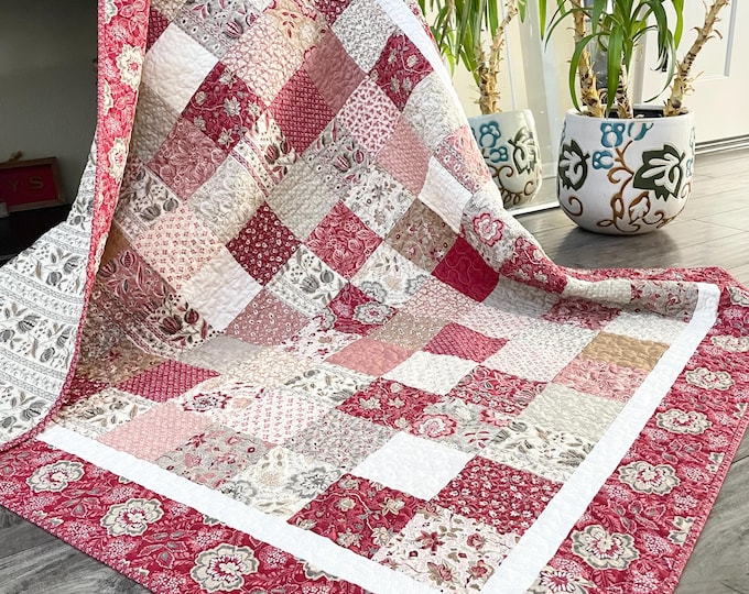 Chateau De Chantilly Patchwork Quilt/elegant Lap Quilt/50”x58” - Etsy