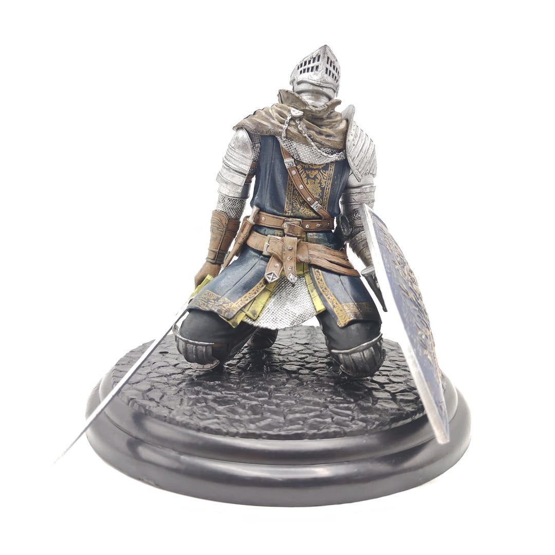 Dark Souls Kneeling Knight Vinyl Figure Action Figure Collectible Toy ...