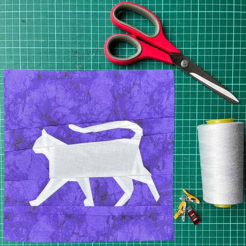 FPP Pattern Cat 2 Silhouette Foundation Paper Piecing 25x25cm or 10 ...