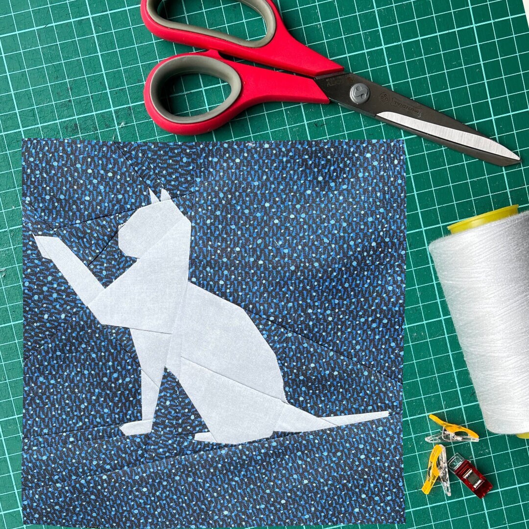 FPP Pattern Cat 5 Silhouette Foundation Paper Piecing 25x25cm or 10 ...