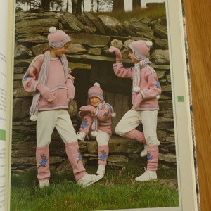 The Beatrix Potter Knitting Book, by Pat Menchini, Vintage Pattern Book ...