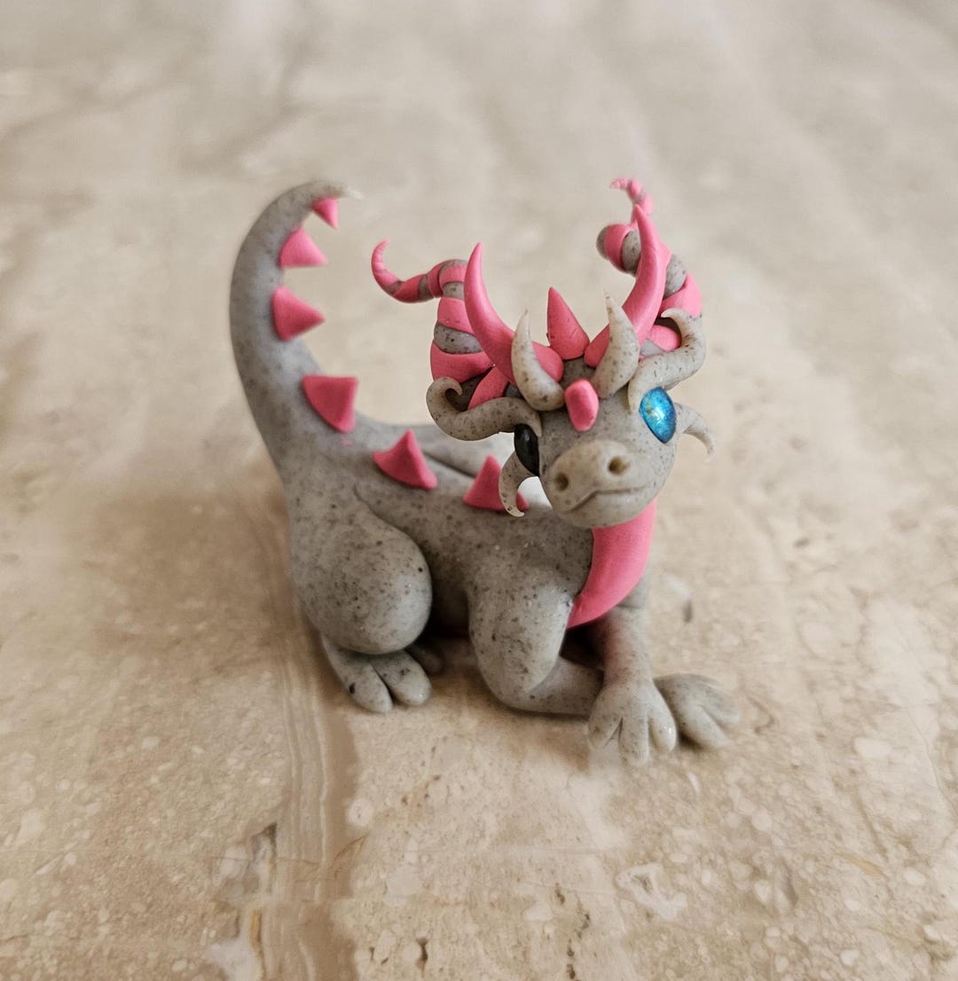 Female Baby Dragon Figurine, Mini Dragon Sculpture, Anime Dragon ...