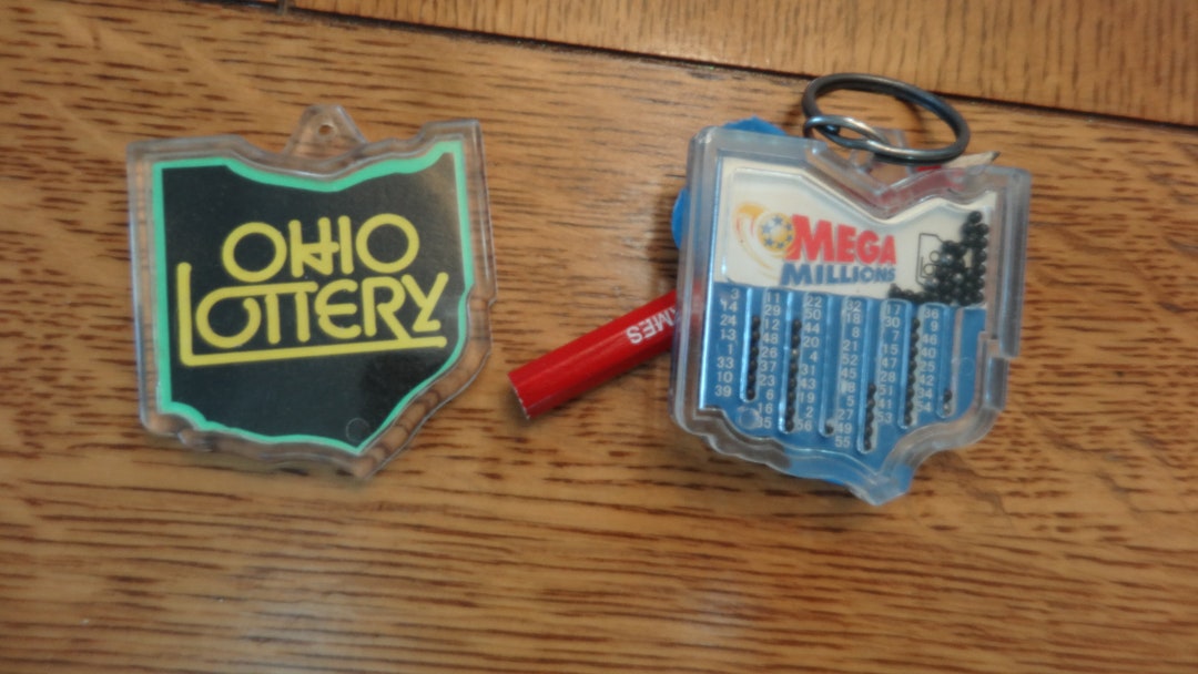 2 OHIO LOTTERY Plastic Keychains Souvenir Miniature Super Lotto Lottery ...