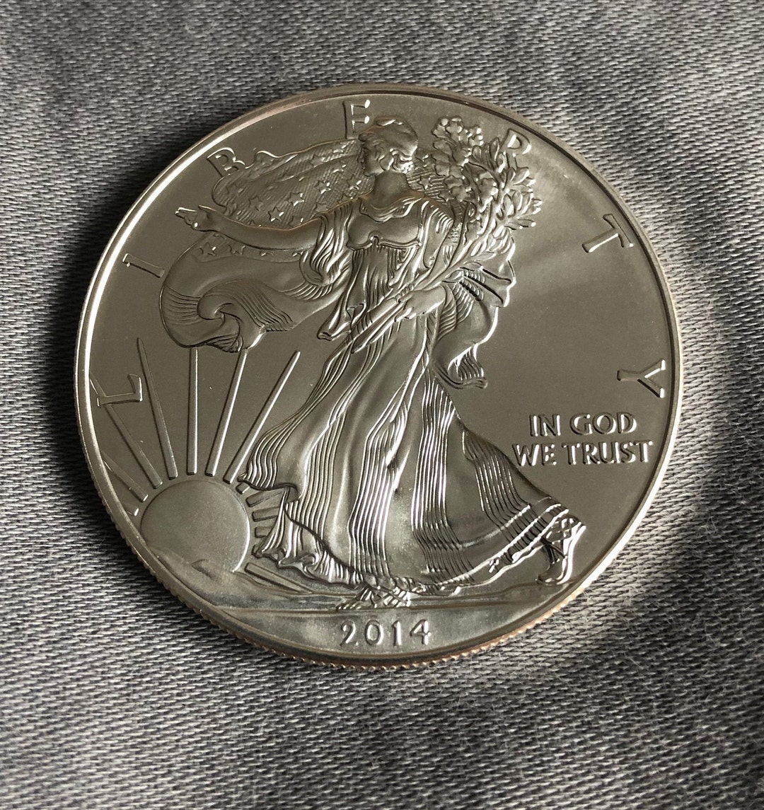 Moneta da un dollaro d’argento dell’aquila americana del 2014. Argento ...