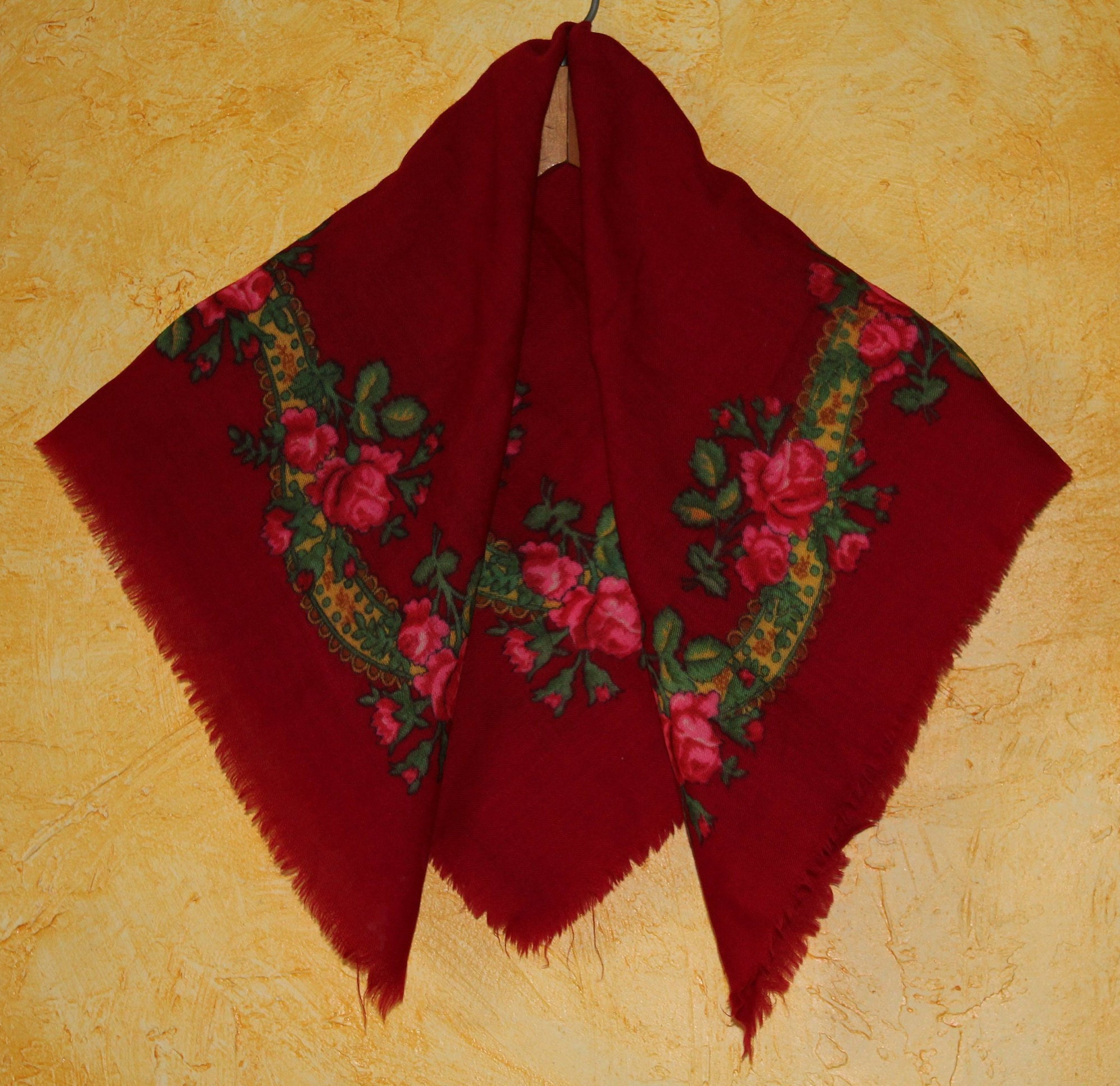 Soviet shawl. Soviet scarf. Wool shawl. Ukrainian style. Head | Etsy