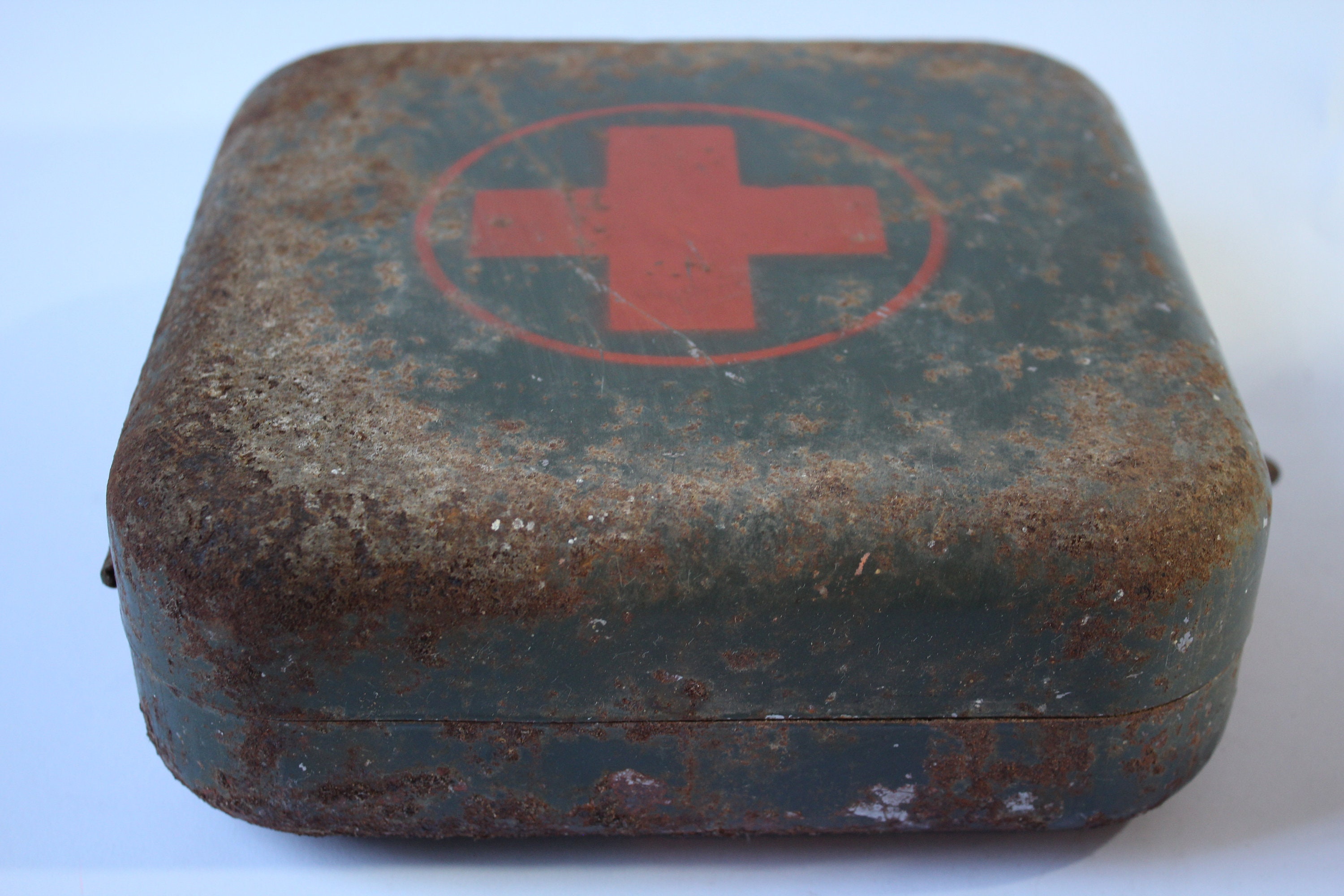 Soviet Metal Military Medical Box. First Aid Kit Medical Kit | Etsy