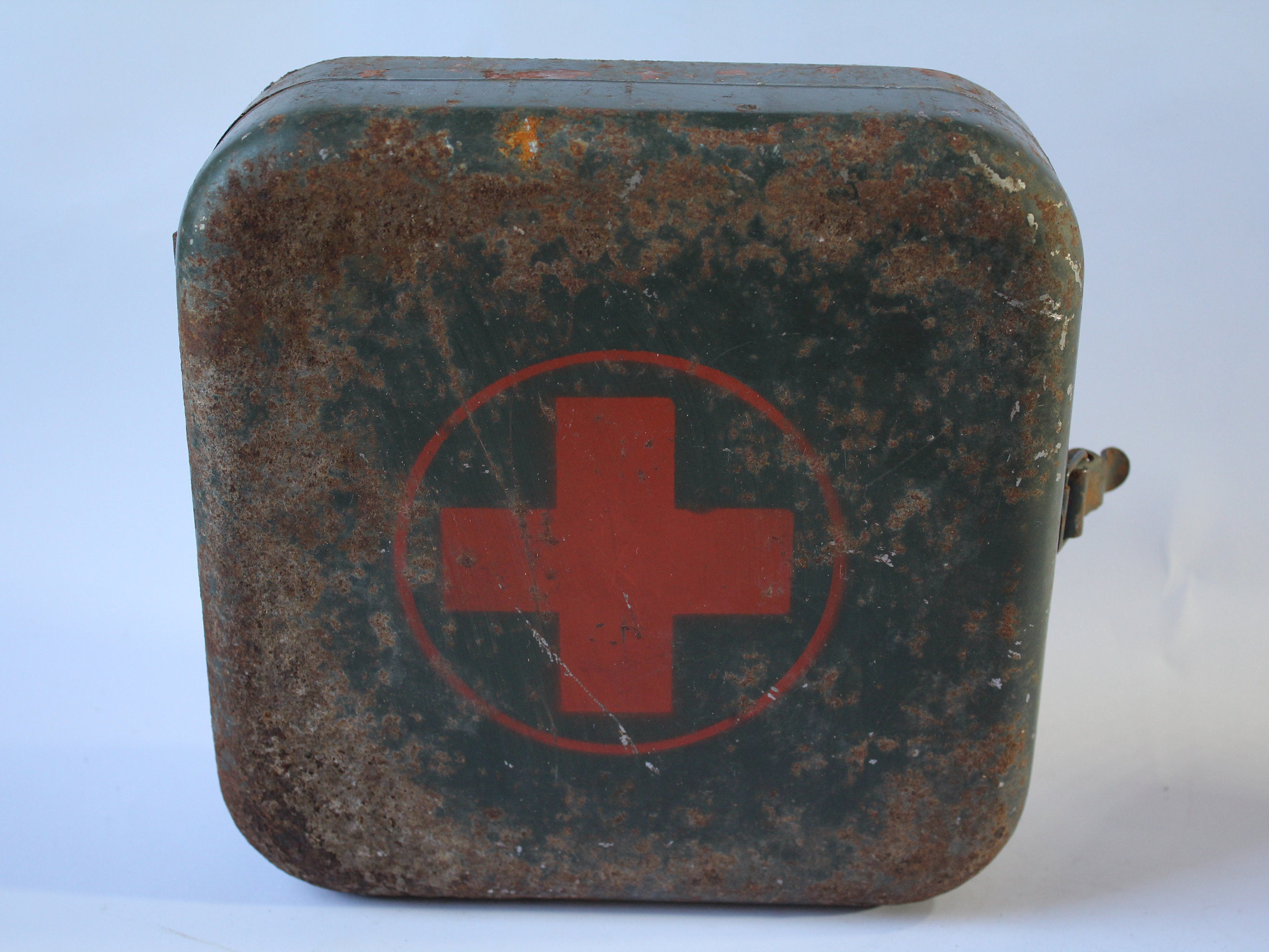 Soviet Metal Military Medical Box. First Aid Kit Medical Kit | Etsy