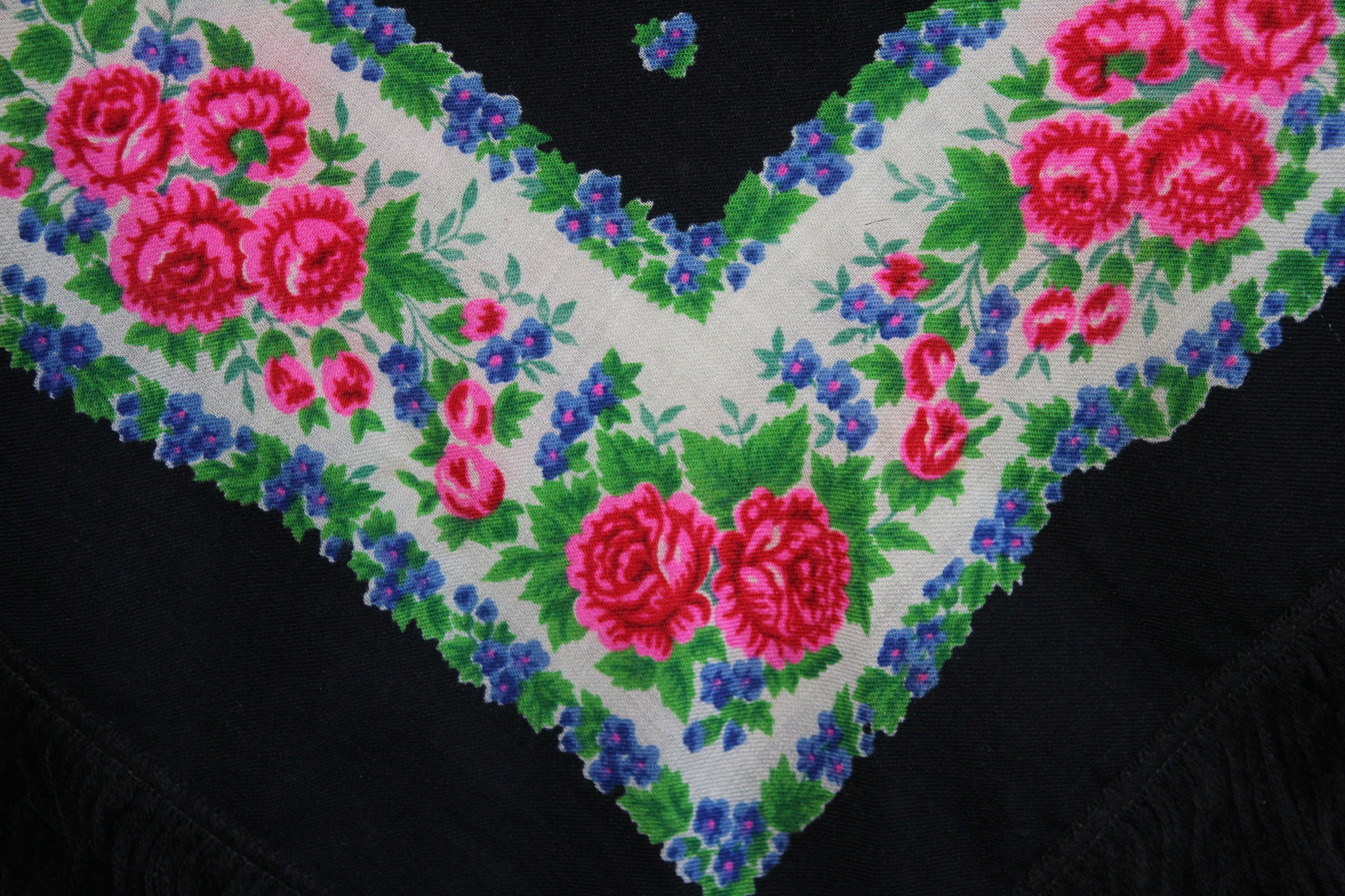 Soviet Wool Scarf. Ukrainian Shawl. Wool. Flower Scarf. Black | Etsy