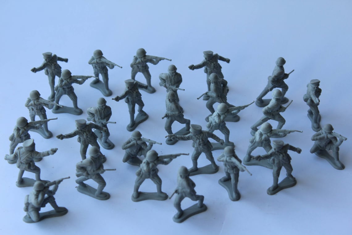 Set of 28 Vintage Soldiers. Small Plastic Toy Soldiers. - Etsy