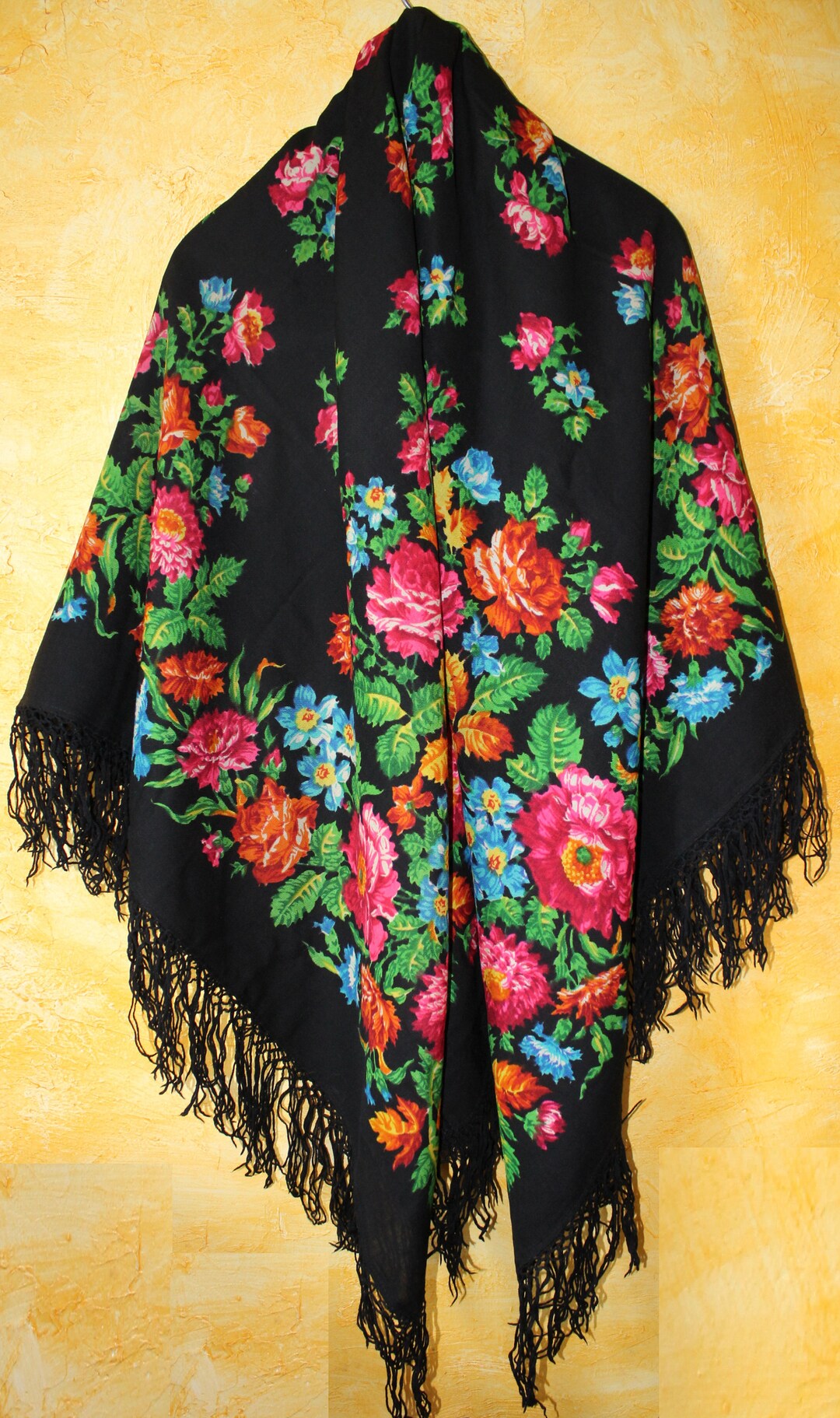 Very Big Soviet Scarf. Ukrainian Shawl. Wool. Flower Scarf. Black Roses ...