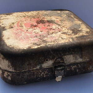 Soviet Metal Military Medical Box. First Aid Kit Medical Kit - Etsy