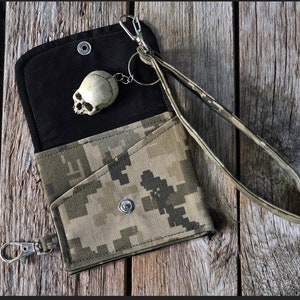 Skull Keychains, Gothic Style Key Fobs, Camouflage Fabric Keychain ...