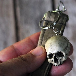 Skull Keychains, Gothic Style Key Fobs, Camouflage Fabric Keychain ...