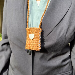Heart Cedar Bark Pouch Necklace / Cedar Weaving / Cedar Necklace - Etsy