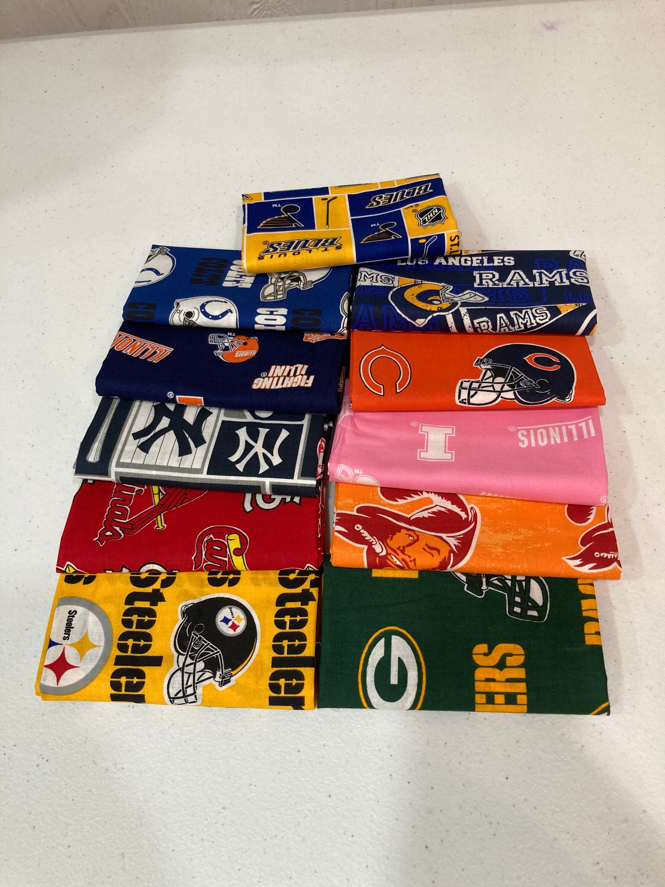 Fat Quarter Bundle / Mystery Fabric Bundle / Colorful Fat - Etsy