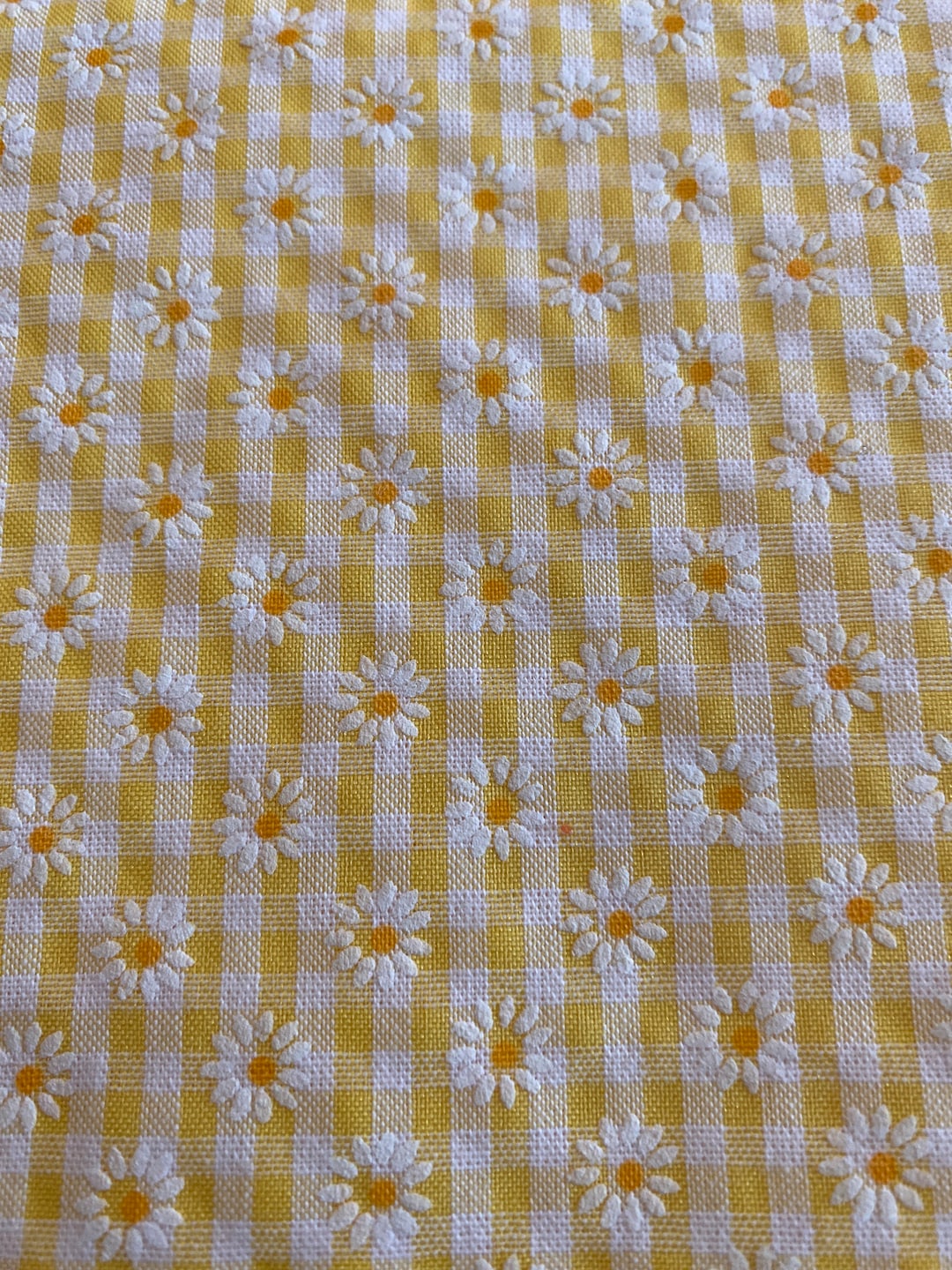 Flower Power 47”s of 60’s Style Spring/ Summer Daisy Print Material ...