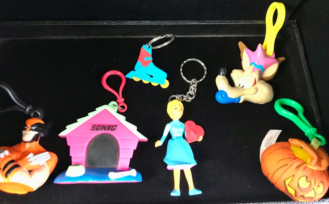 Assorted Vintage Key Rings and Clip Ons - Etsy