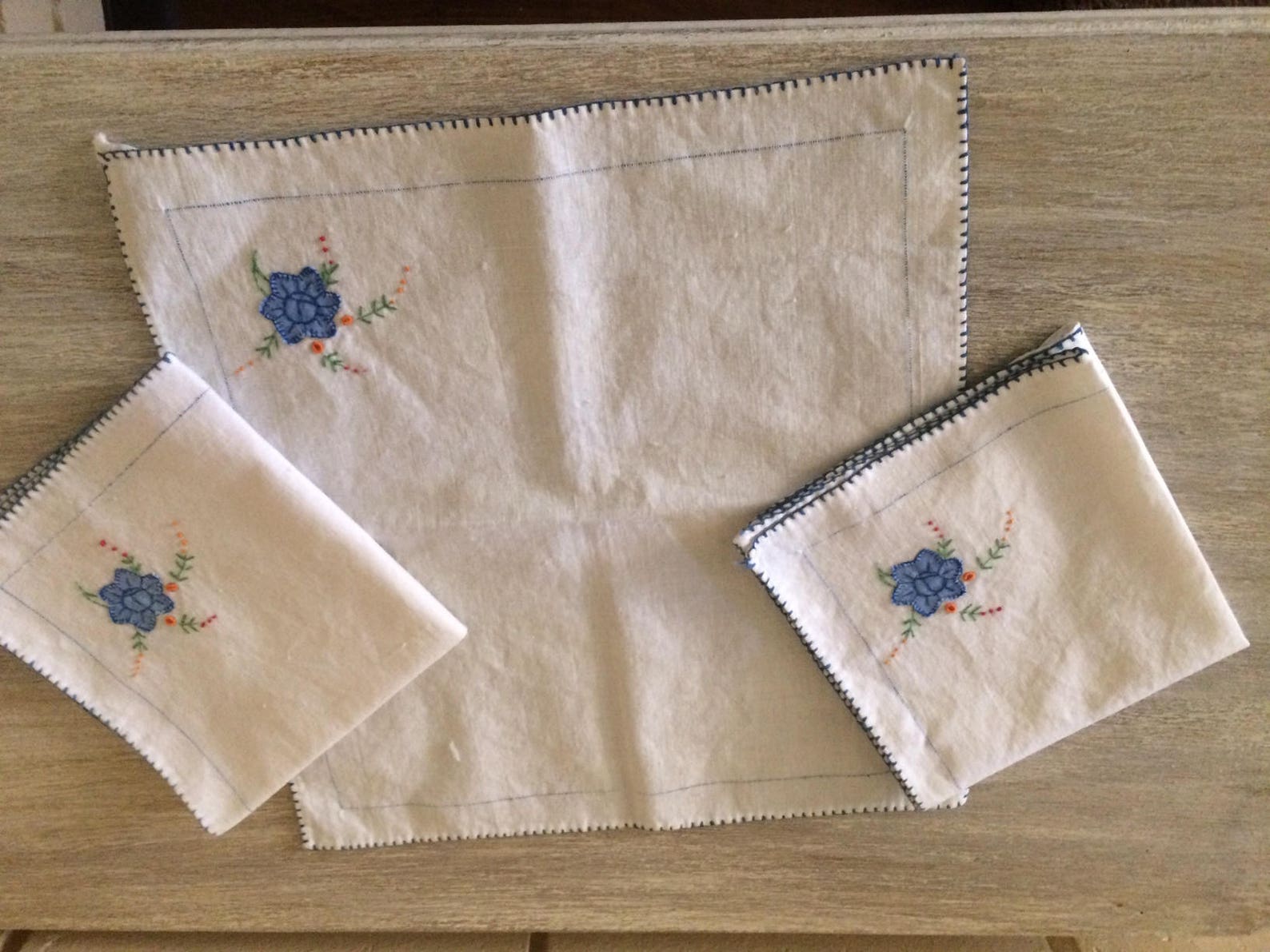 Vintage Handmade Hankies, Crochet Hankies, Blue Floral and Hem,vintage ...